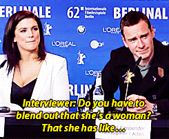 Lol what a dumb interviewer GIF - Conseguir o melhor gif em GIFER