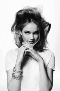 Modelo GIFs - Get the best gif on GIFER