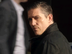 Pessoa de interesse GIF - Conseguir o melhor gif em GIFER