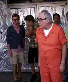Maggi throws magic around GIF - Conseguir o melhor gif em GIFER