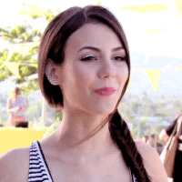Victoria GIF - Conseguir el mejor gif en GIFER