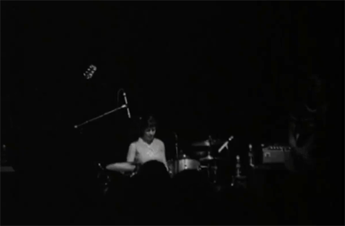 Sleater kinney GIF - Conseguir o melhor gif em GIFER