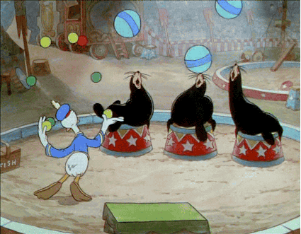 Mickeys circus GIF - Conseguir o melhor gif em GIFER