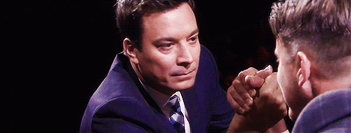 Arm wrestling GIF - Conseguir o melhor gif em GIFER