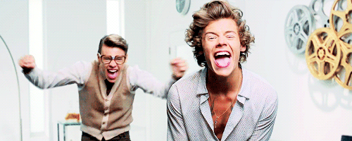 Pulling down hood GIF - Conseguir el mejor gif en GIFER