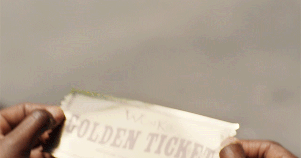 Ive got the golden ticket GIF - Conseguir o melhor gif em GIFER