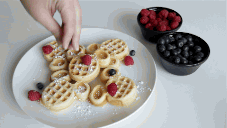 Mickey waffle GIF - Conseguir o melhor gif em GIFER